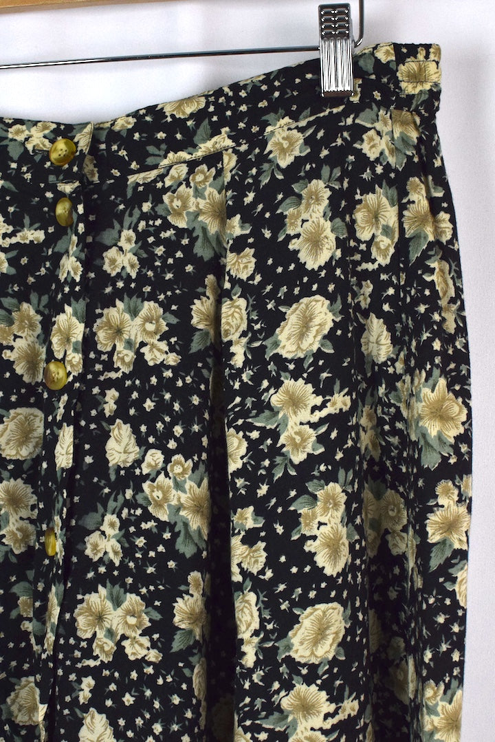 Pellini Brand Floral Print Skirt – RetroStar Vintage Clothing