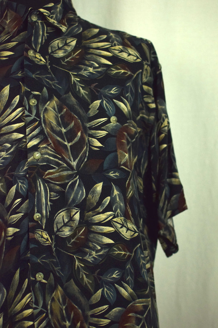 Multicoloured Leaf Print Shirt – RetroStar Vintage Clothing